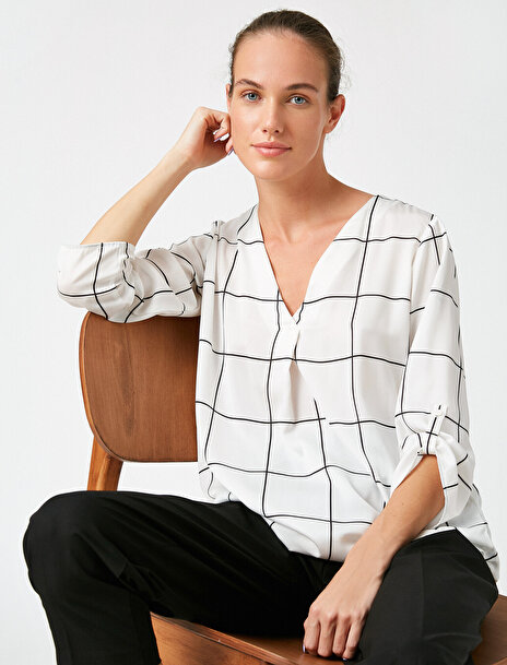 Koton Kadın V Yaka Uzun Kollu Kareli Bluz