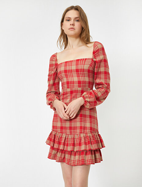 Koton Kadın U Yaka Kareli Uzun Kollu Fırfır Detaylı Midi Elbise Koton Kadın U Yaka Kareli Uzun Kollu Fırfır Detaylı Midi Elbise