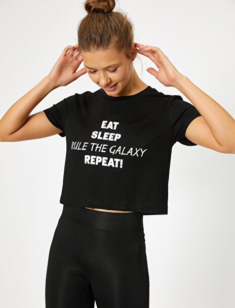 Koton Kadın Star Wars Lisanslı Yazılı Baskılı T-Shirt Koton Kadın Star Wars Lisanslı Yazılı Baskılı T-Shirt