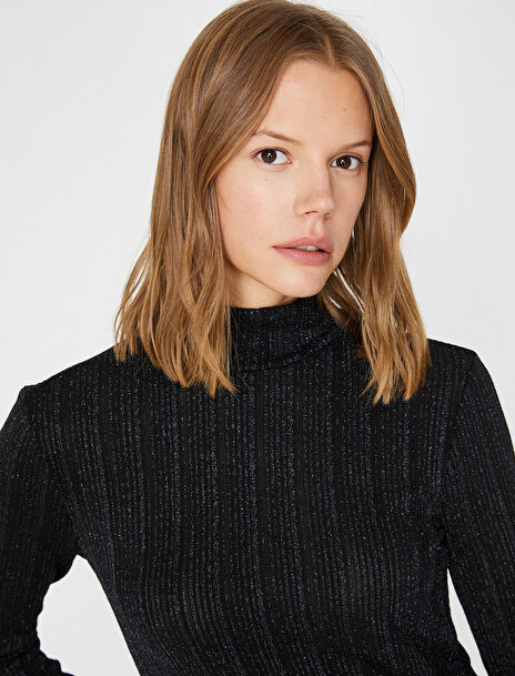 Koton Kadın Dik Yaka Simli Uzun Kollu Tişört