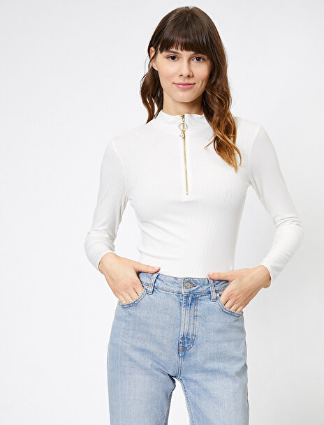 Koton Kadın Fermuar ve İnci Detaylı Uzun Kollu Tişört Koton Kadın Fermuar ve İnci Detaylı Uzun Kollu Tişört