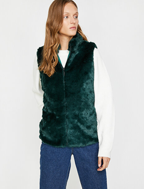 Koton Kadın Fermuar Detaylı Suni Kürk  Yelek