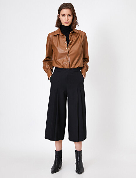 Koton Kadın Kısa Paça Pilili Dökümlü Pantolon