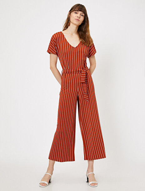 Koton Kadın Kemer Detaylı V Yaka Çizgili Tulum