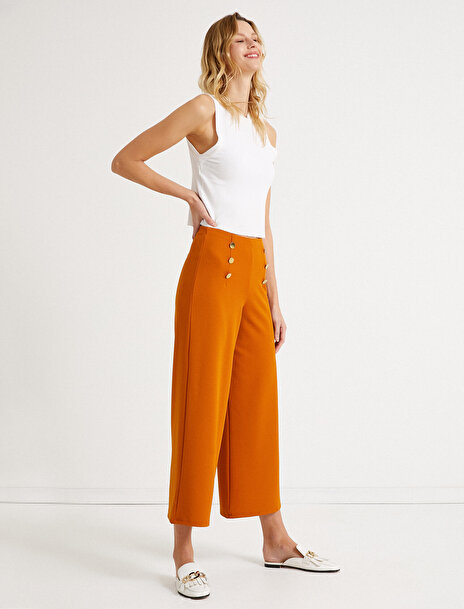 Koton Kadın Düğme Detaylı Geniş Paçalı Pantolon