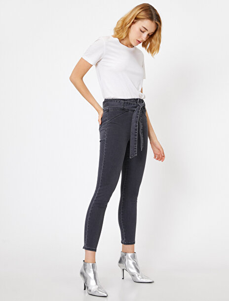 Koton Kadın Taylor Jean - Ekstra Yüksek Bel Dar Kesim Dar Paça Pantolon Koton Kadın Taylor Jean - Ekstra Yüksek Bel Dar Kesim Dar Paça Pantolon