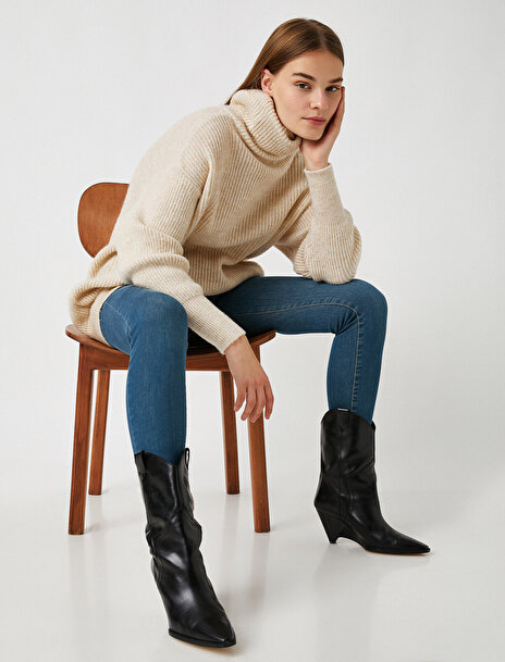 Koton Kadın Push Up Jean - Normal Bel Toparlayıcı Dar Kesim Dar Paça Pantolon