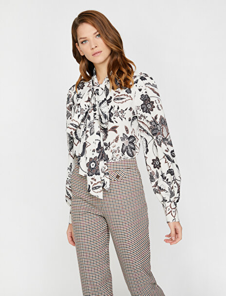 Koton Kadın Yakası Bağlamalı Desenli Bluz