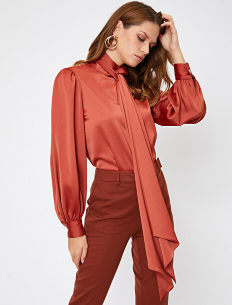 Koton Kadın Yakası Bağlamalı Bluz