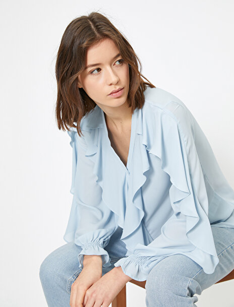 Koton Kadın Volan Detaylı V Yaka Bluz Koton Kadın Volan Detaylı V Yaka Bluz