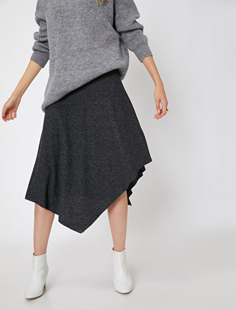 Koton Kadın Asimetrik Kesim Etek