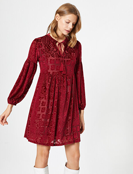 Koton Kadın Kadife Desenli Mini Elbise