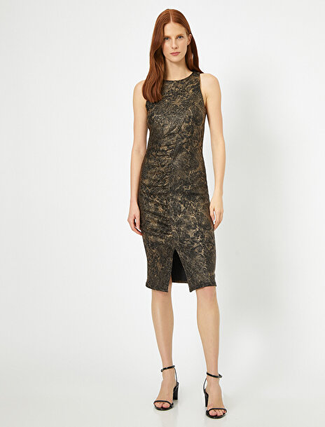 Koton Kadın Yılan Desenli Elbise Abiye Yırtmaçlı Metalik  Halter Yaka Kolsuz Midi Boy