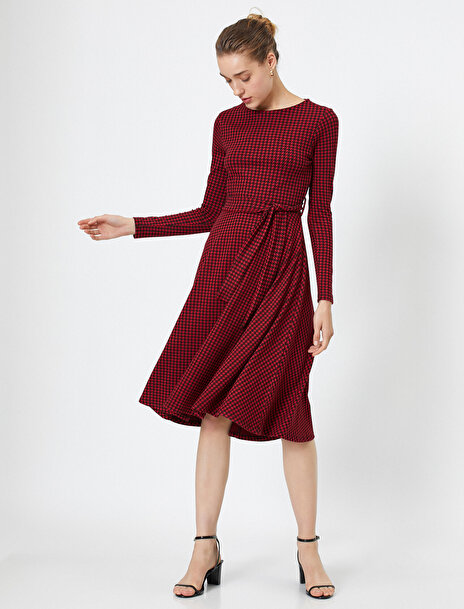 Koton Kadın Bisiklet Yaka Uzun Kollu Beli Bağlamalı Midi Elbise Koton Kadın Bisiklet Yaka Uzun Kollu Beli Bağlamalı Midi Elbise