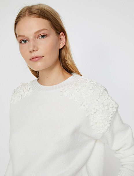 Koton Kadın İşlemeli Triko Kazak