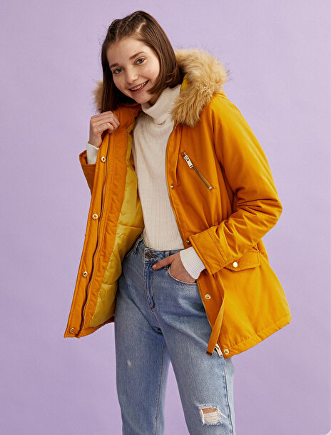 Koton Kadın Suni Kürk Detaylı Parka