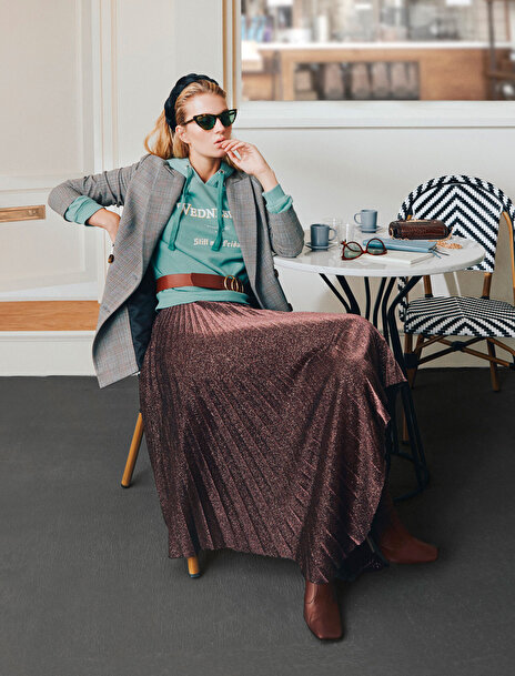 Koton Kadın Skirtly Yours Styled by Melis Ağazat - Kapüşonlu Sweatshirt Koton Kadın Skirtly Yours Styled by Melis Ağazat - Kapüşonlu Sweatshirt