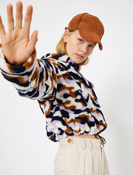 Koton Kadın Desenli Peluş Sweatshirt Koton Kadın Desenli Peluş Sweatshirt