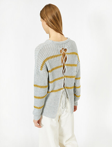 Koton Kadın Sırt Detaylı Triko Kazak