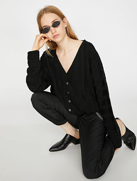 Koton Kadın Düğme Detaylı Triko Hırka