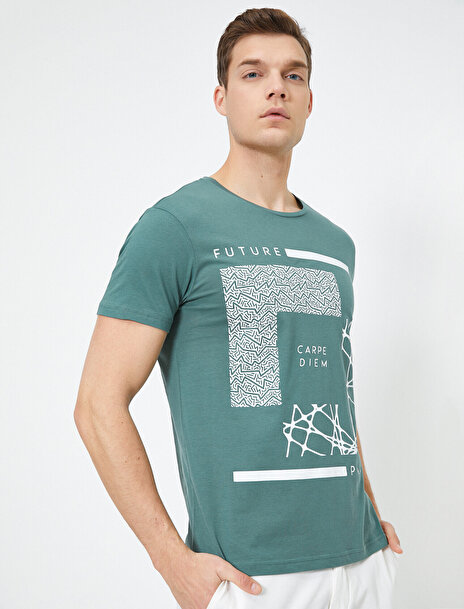 Koton Erkek %100 Pamuklu Bisiklet Yaka Yazılı Baskılı Tişört