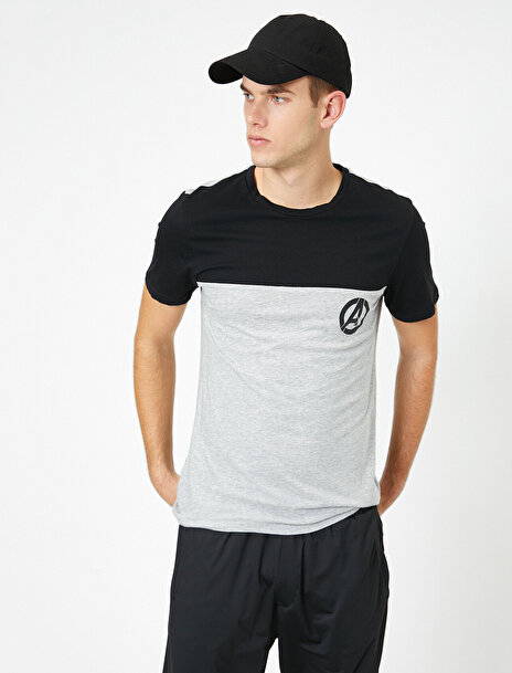 Koton Erkek Marvel Lisanslı Baskılı T-Shirt