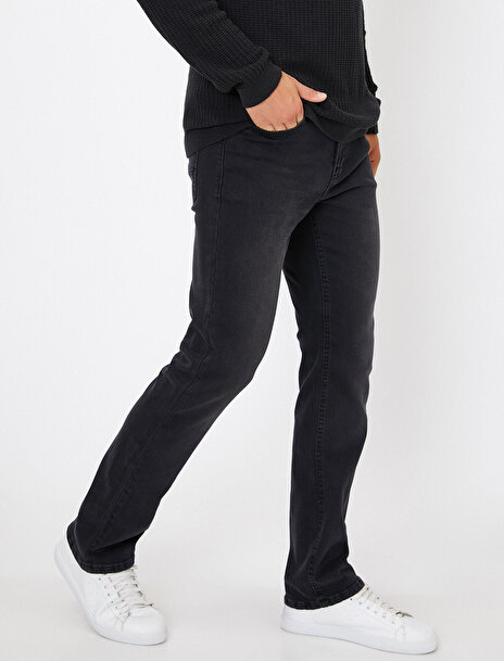 Koton Erkek Mark Straight Fit Jean Pantolon