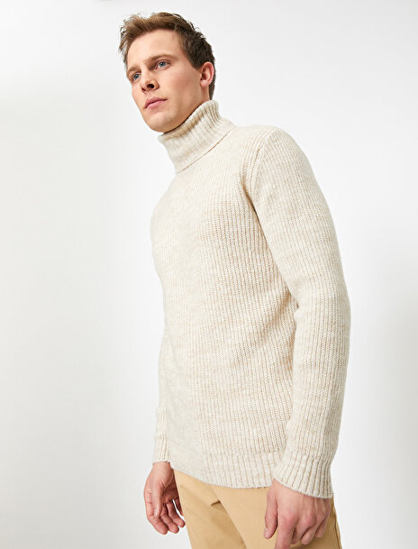 Koton Erkek Yumuşak Tuşeli Tam Balıkçı Yaka Slim FitTriko Kazak