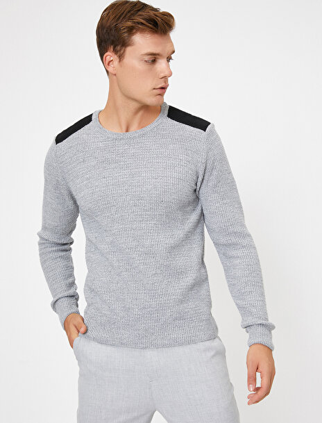 Koton Erkek Omuz Detaylı Triko Kazak