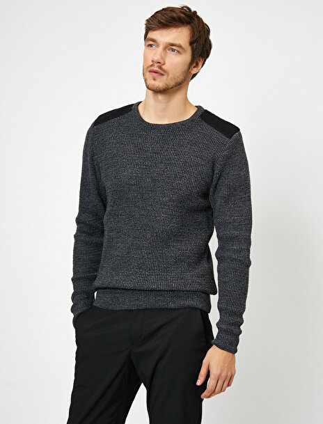 Koton Erkek Omuz Detaylı Triko Kazak