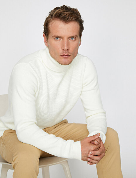 Koton Erkek Boğazlı Triko Kazak