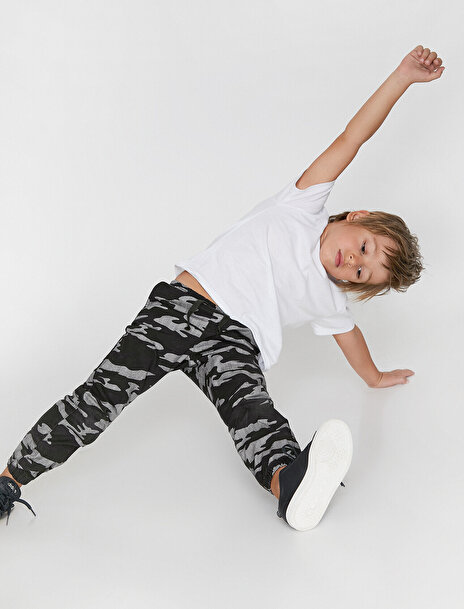 Koton Erkek Çocuk Kamuflaj Desenli Pantolon