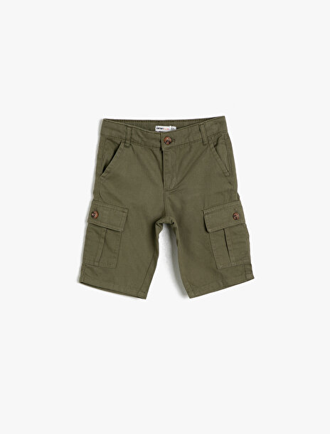 Koton Erkek Çocuk Pamuklu Düğmeli Kargo Cepli Şort Koton Erkek Çocuk Pamuklu Düğmeli Kargo Cepli Şort