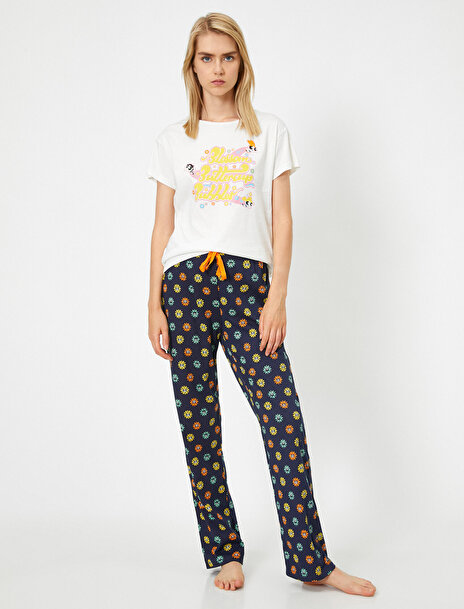 Koton Kadın Pamuklu Power Puff Lisanslı Baskılı Pijama Takımı Koton Kadın Pamuklu Power Puff Lisanslı Baskılı Pijama Takımı
