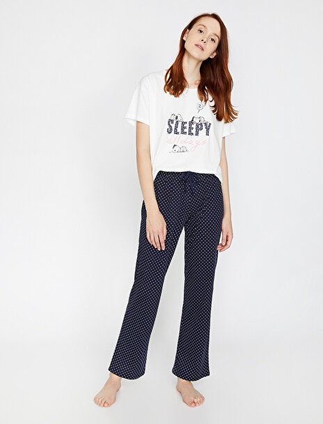 Koton Kadın Snoopy Lisanslı Yazılı Baskılı Pijama Takımı Koton Kadın Snoopy Lisanslı Yazılı Baskılı Pijama Takımı