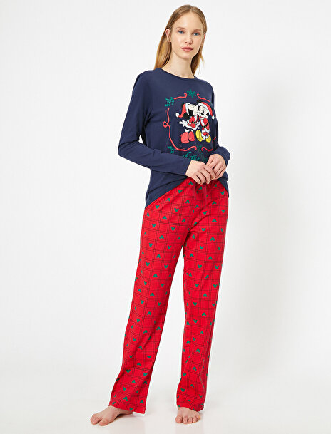 Koton Kadın Yeni Yıl Temalı Yazılı Baskılı Pijama Takımı