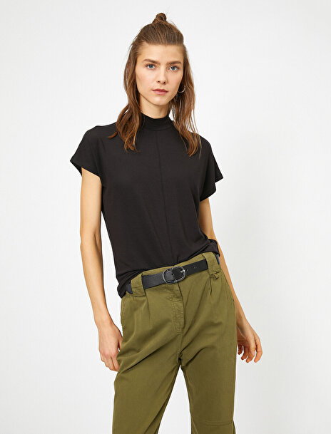 Koton Kadın Dik Yaka Dikiş Detaylı Kısa Kollu Tişört