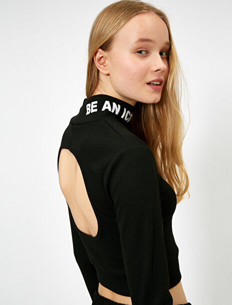 Koton Kadın Boğazlı Yazı Baskılı Sırt Detaylı Uzun Kollu Tişört