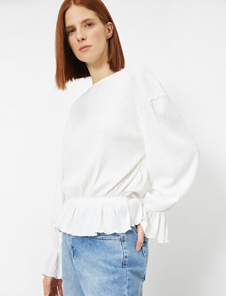 Koton Kadın Etek Ucu Volanlı Uzun Kollu Tişört