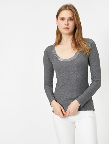 Koton Kadın Oyuk Yaka Uzun Kollu Slim Fit Tişört Koton Kadın Oyuk Yaka Uzun Kollu Slim Fit Tişört