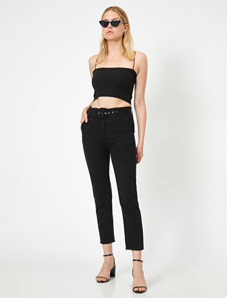 Koton Kadın Kemerli Cep Detaylı Kısa Paça Pantolon