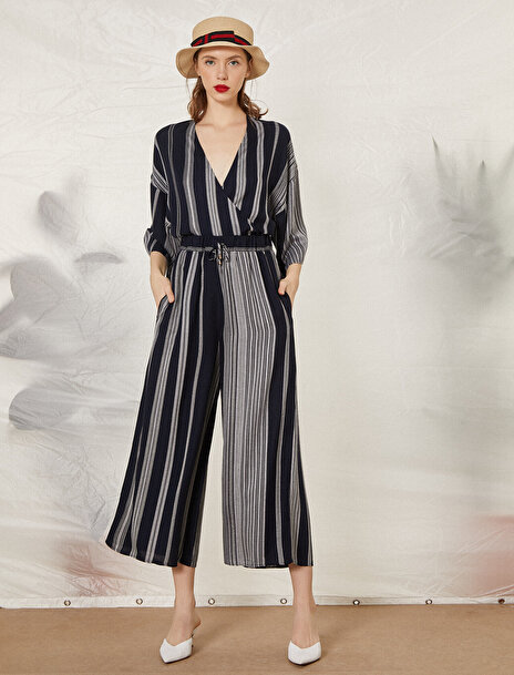 Koton Kadın Kalın Çizgi Baskılı Kruvaze Uzun Kollu Bluz Koton Kadın Kalın Çizgi Baskılı Kruvaze Uzun Kollu Bluz