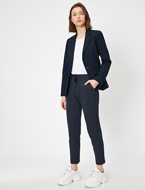 Koton Kadın Beli Bağlamalı Kısa Paça Pantolon