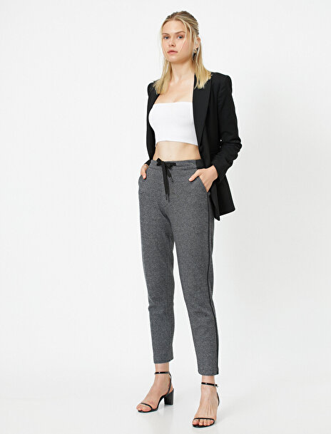 Koton Kadın Cep Detaylı Beli Bağlamalı Slim Fit Pantolon Koton Kadın Cep Detaylı Beli Bağlamalı Slim Fit Pantolon