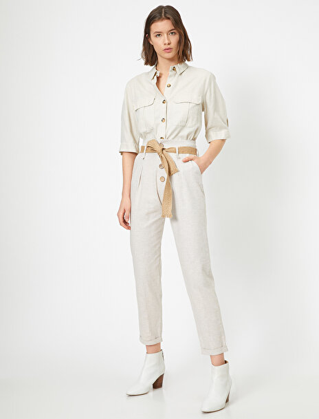 Koton Kadın Yüksek Bel Kemerli Düğme Detaylı Kısa Paça Pantolon Koton Kadın Yüksek Bel Kemerli Düğme Detaylı Kısa Paça Pantolon