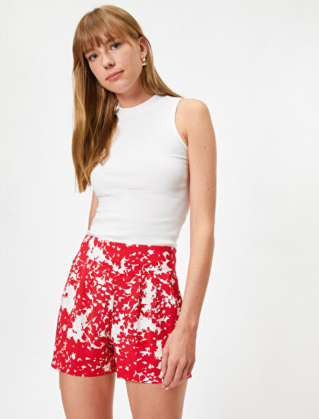 Koton Kadın Yüksek Belli Tropikal Desenli Şort