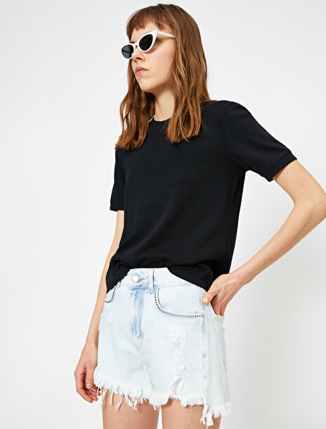 Koton Kadın Yırtık Detaylı Cep Boncuk İşlemeli Jean Şort