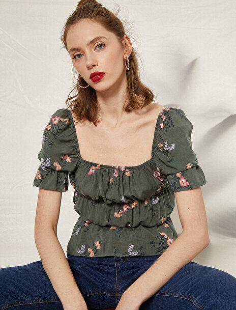 Koton Kadın Kare Yaka Kol Büzgü Detaylı Çiçek Desen Bluz Koton Kadın Kare Yaka Kol Büzgü Detaylı Çiçek Desen Bluz