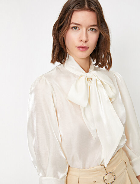 Koton Kadın Bağcıklı Yaka Detaylı Parlak Organze Bluz
