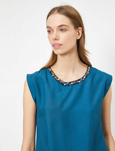 Koton Kadın Bisiklet Yaka Taş İşlemeli Kolsuz Bluz